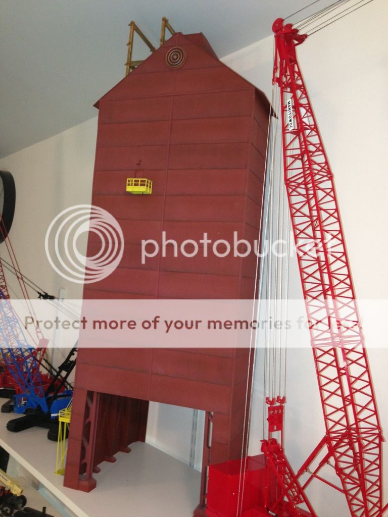 4100 Ringer together with blocking and crane collection displayed ...